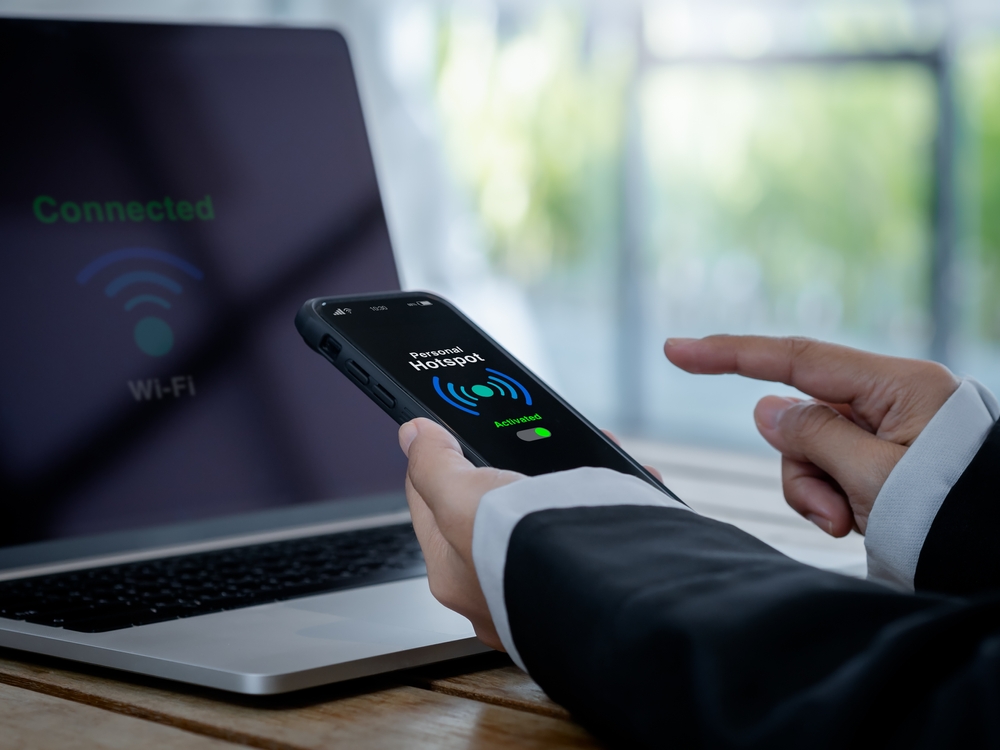 Stay Connected Anywhere: A Guide to Mobile Hotspots - Notabul.com