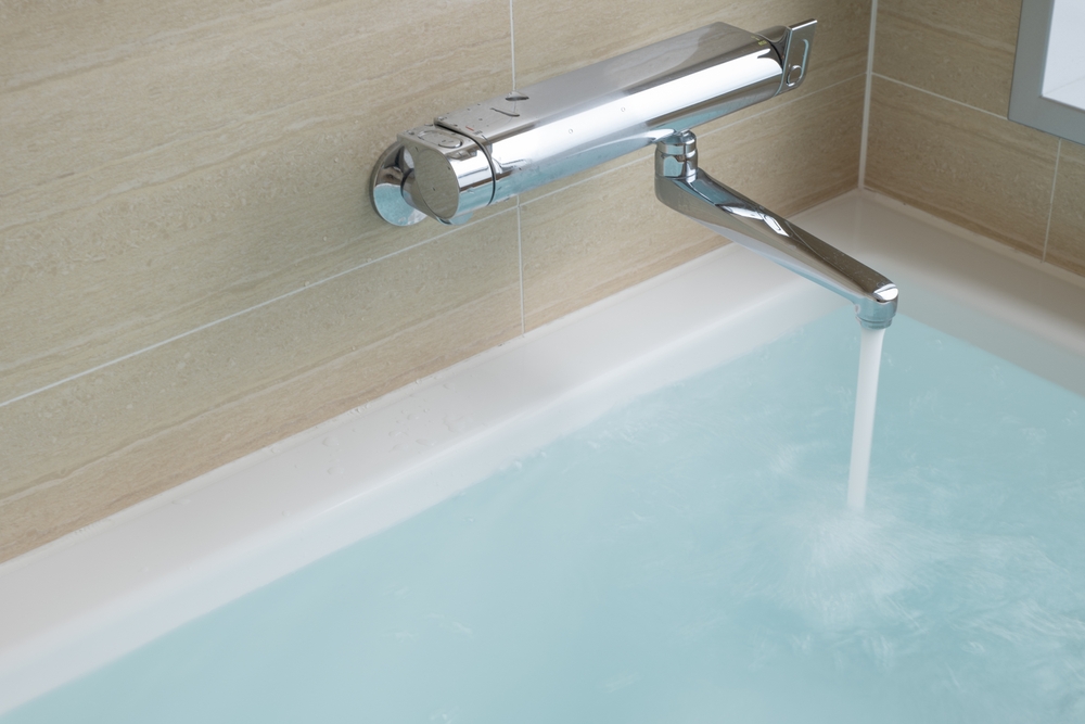 Walk-In Tub Costs and Pricing: What to Expect - Notabul.com