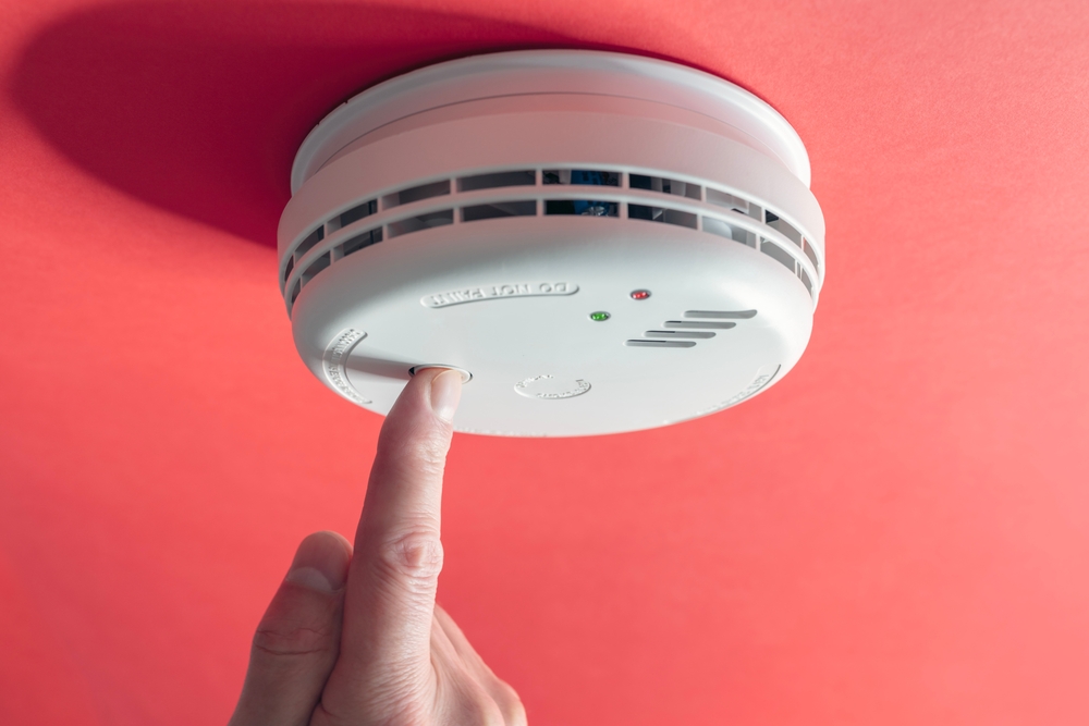 Smart Fire Safety: Choosing Smoke Detectors and Monitoring Systems ...